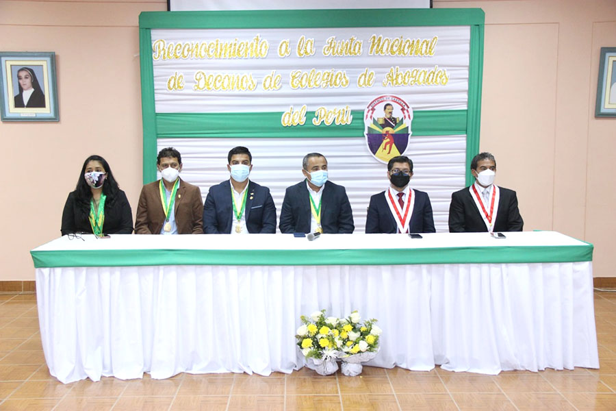 Reconocimientos a Decanos por Municipalidad de Castilla